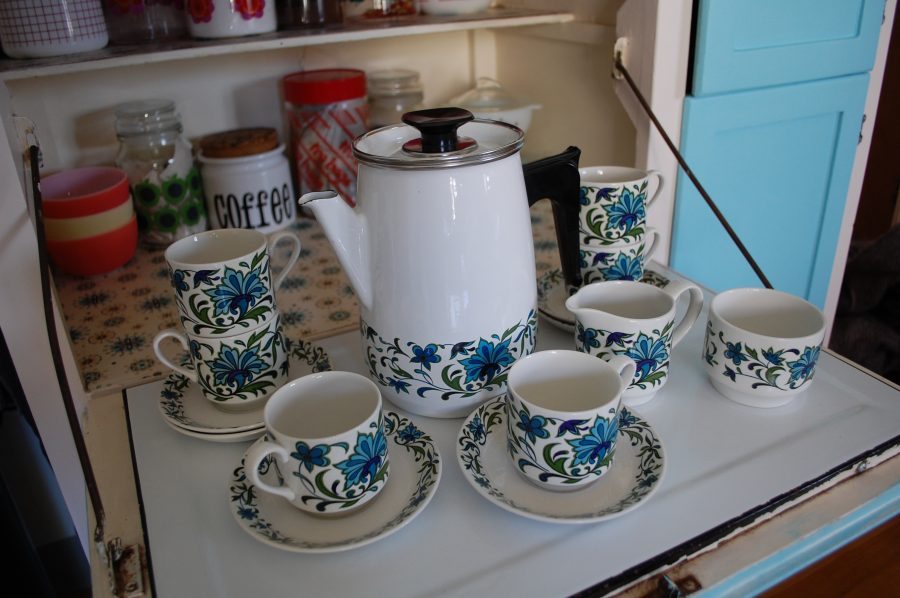 Midwinter Spanish Garden Enamel Coffee Pot, 6 Coffee Cups, Creamer ...