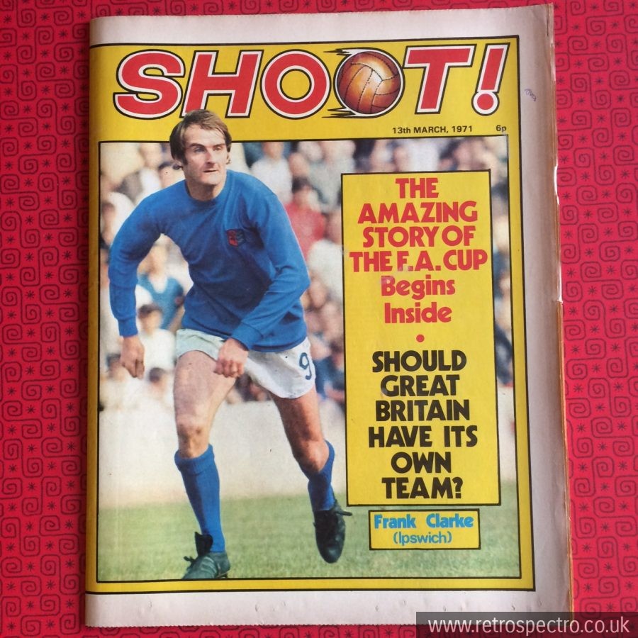Shoot Football Magazine - 13 March 1971 - RetroSpectro