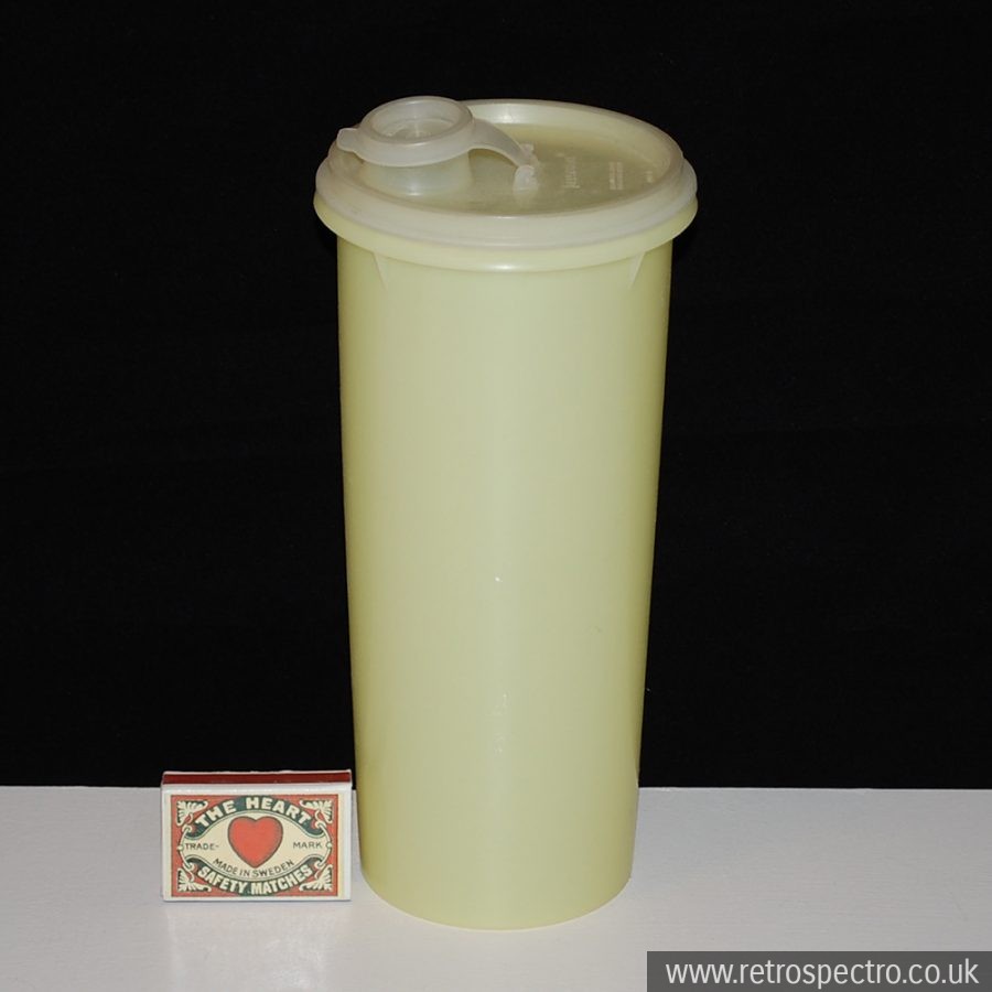 Pale Yellow Tupperware Container - RetroSpectro