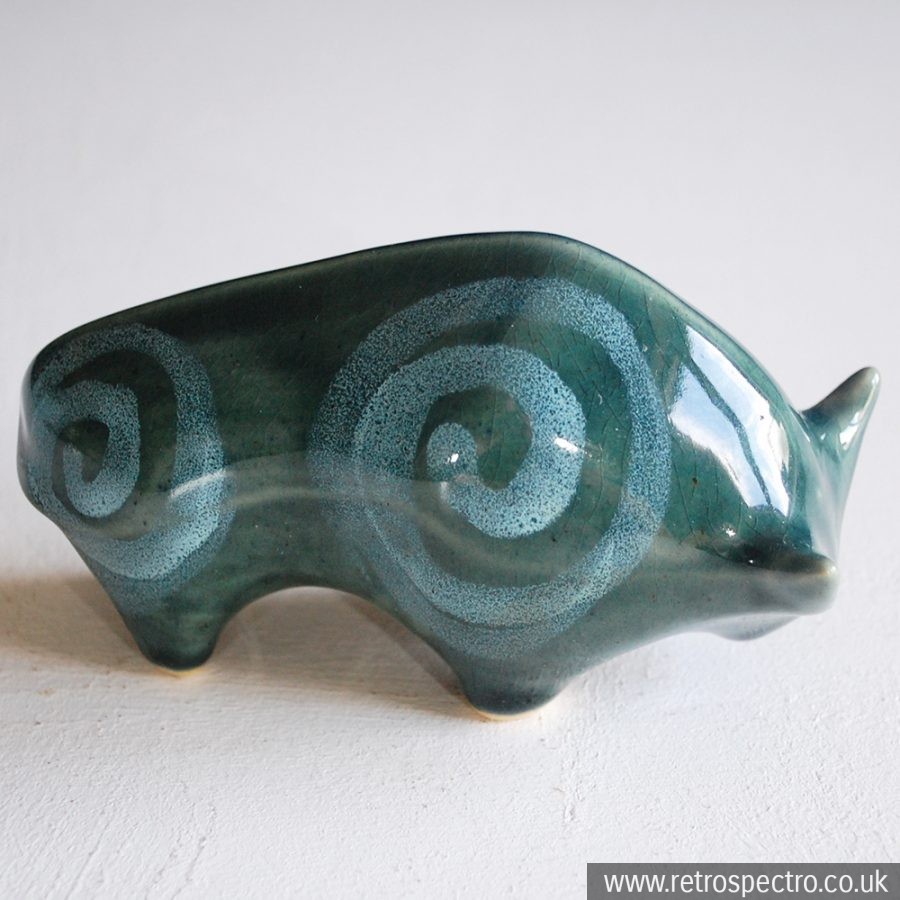 Lotus Pottery Bull - RetroSpectro
