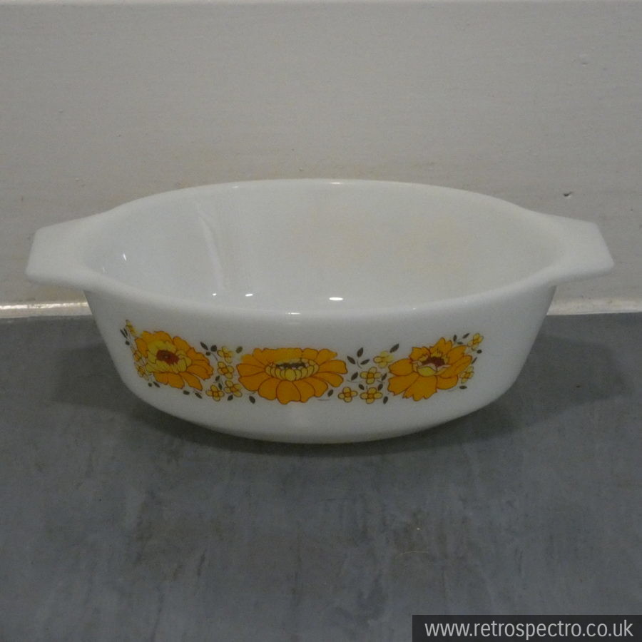 Sunflower Pyrex Dish - RetroSpectro