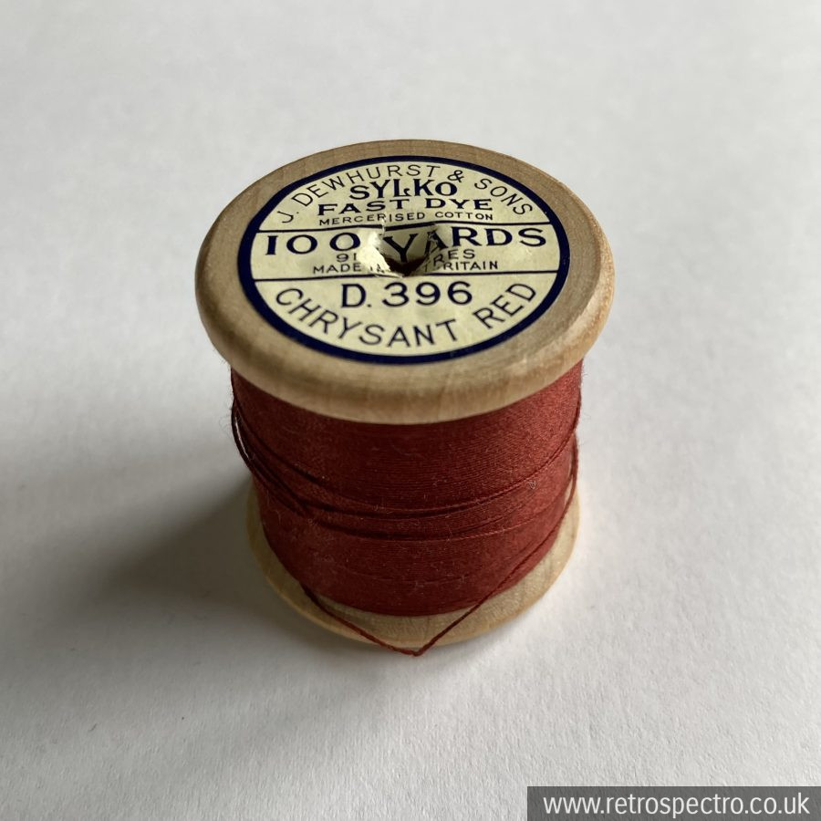 Sylko Cotton Reel - Chysant Red D.396 - RetroSpectro