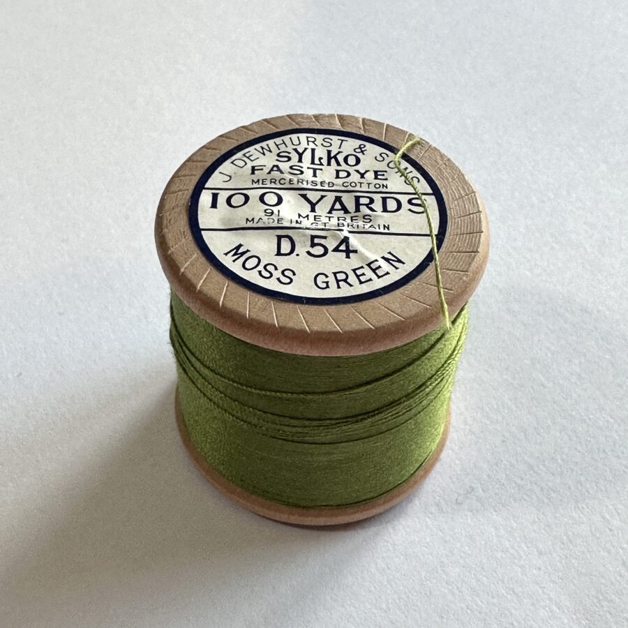 Sylko Cotton Reel - Moss Green D.54 - RetroSpectro