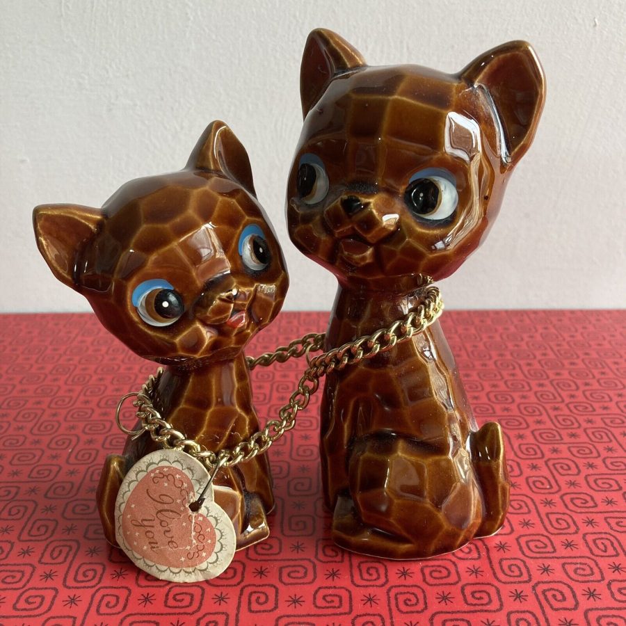 Kitsch Cats - RetroSpectro